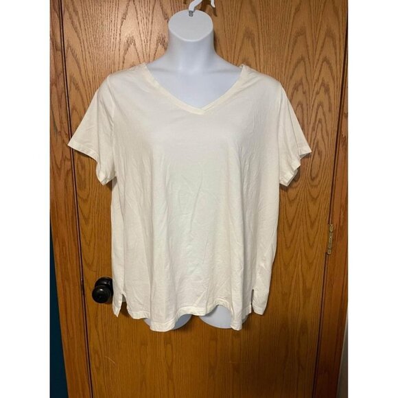 Ava & Viv | Tops | Target Ava Viv Cream Colored Tshirt 2x 090 | Poshmark